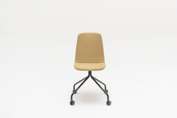Ulti chair 4-star base with castors | .mdd | MDD
