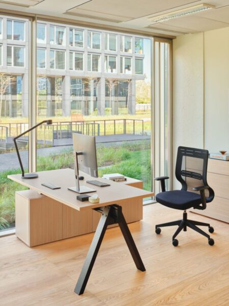 Viga desk with storage | .mdd | MDD