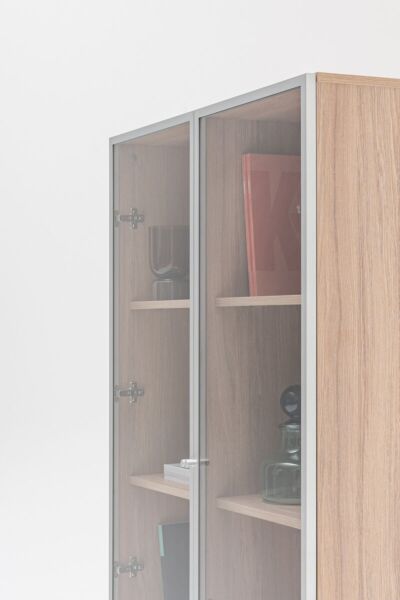 Mito glass-door cabinet | .mdd | MDD