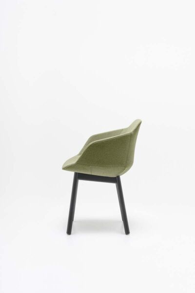 Ultra chair with wooden base | .mdd | MDD