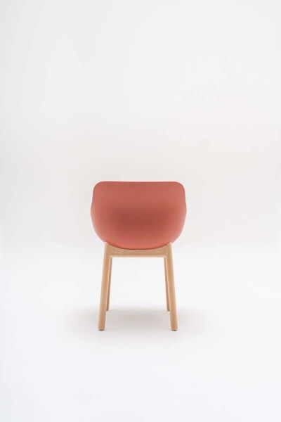Baltic Basic chair with wooden base | .mdd | MDD