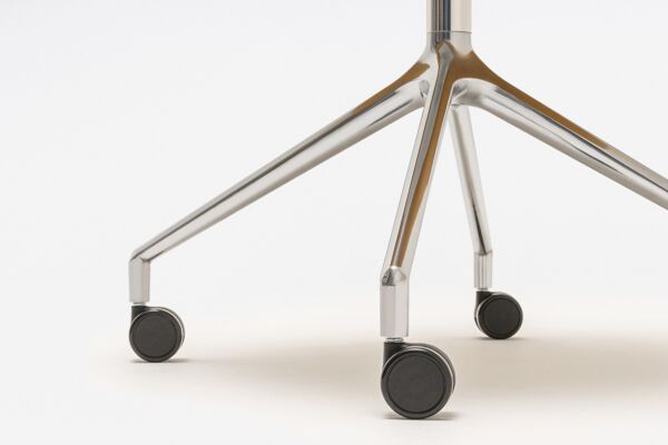 Ultra chair polished aluminium base | .mdd | MDD