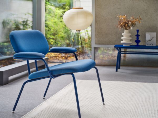 New School Lounge upholstered armchair | .mdd | MDD