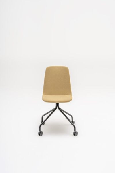 Ulti chair 4-star base with castors | .mdd | MDD
