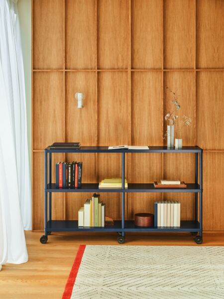 Stilt bookcase | .mdd | MDD