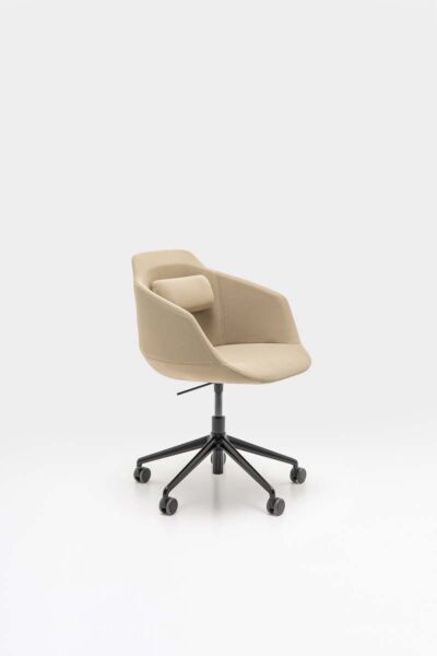 Ultra chair with height adjustment | .mdd | MDD